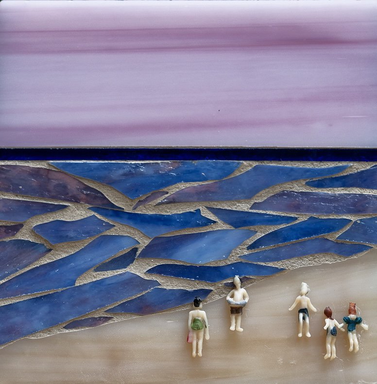 Family at the Beach | helloart