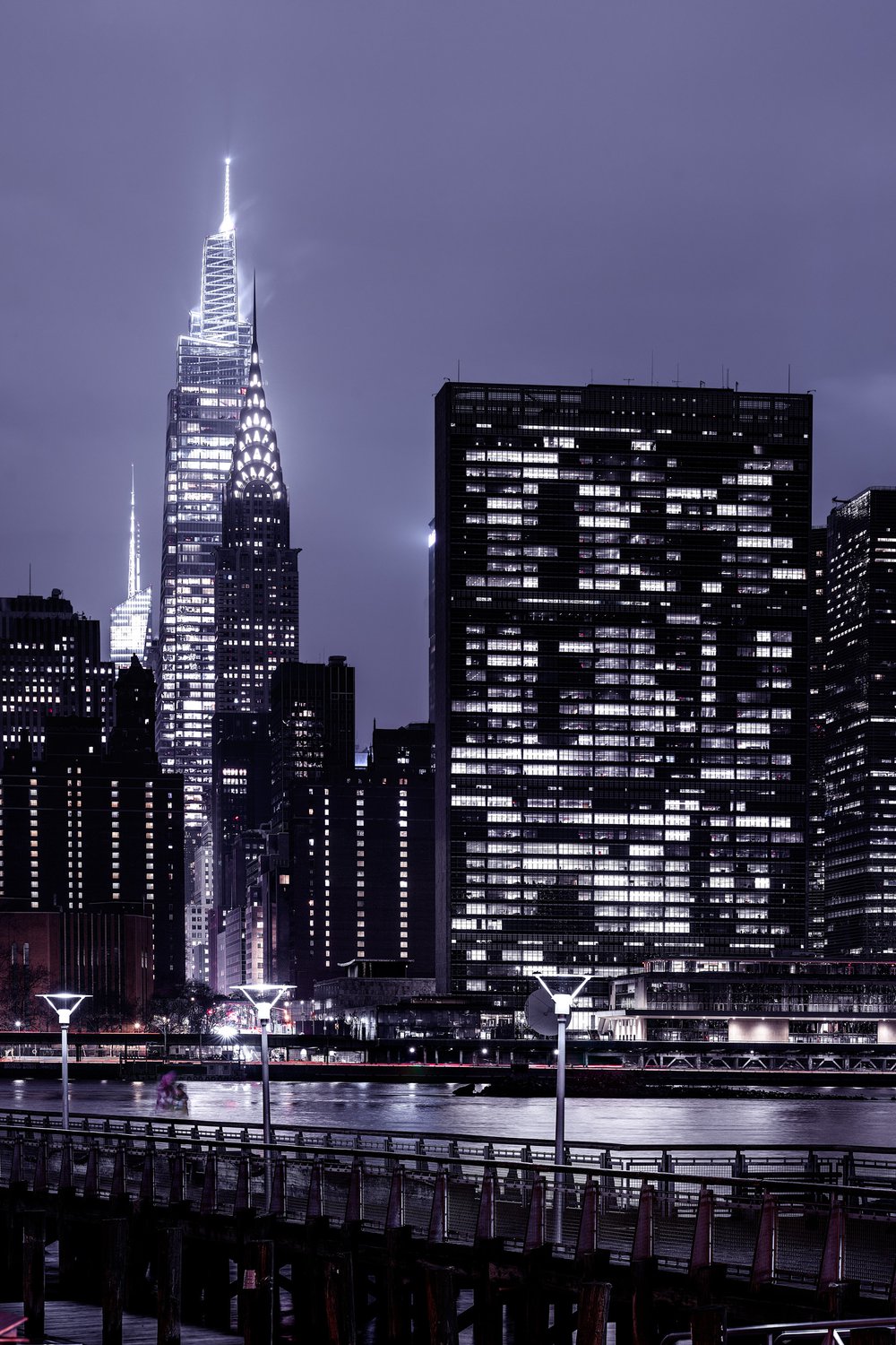 Chrysler Building and United Nations at night | helloart