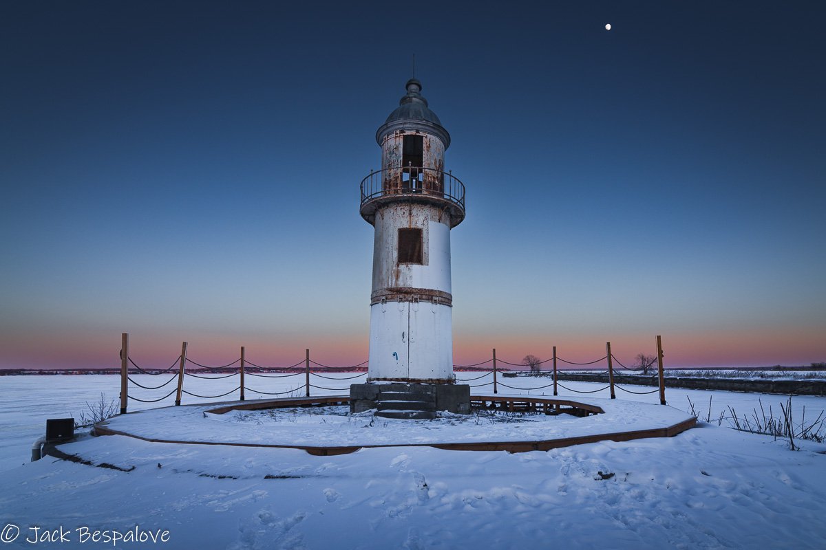 Old lighthouse | helloart