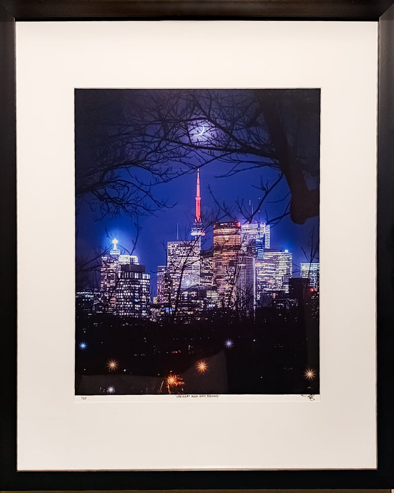 'Crescent Moon over Toronto' | helloart