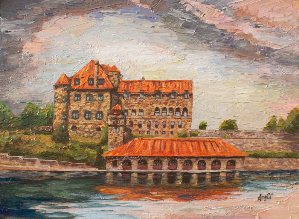 Singer Castle | helloart