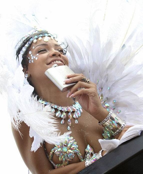 RIRI @ Carnival 💕 | helloart